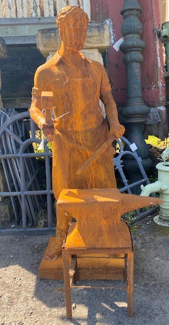 Statue blacksmith statue - Wells Reclamation