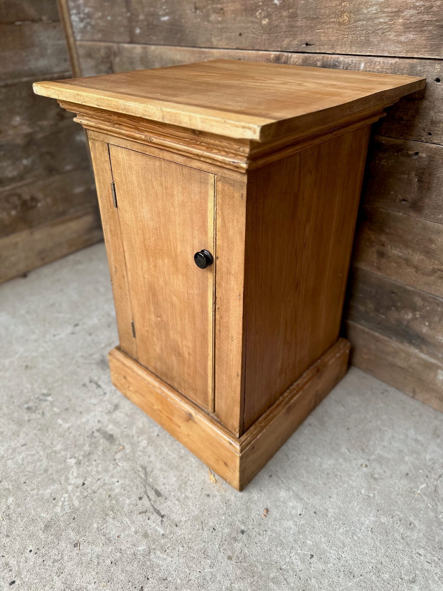 Vintage pine furniture - Wells Reclamation