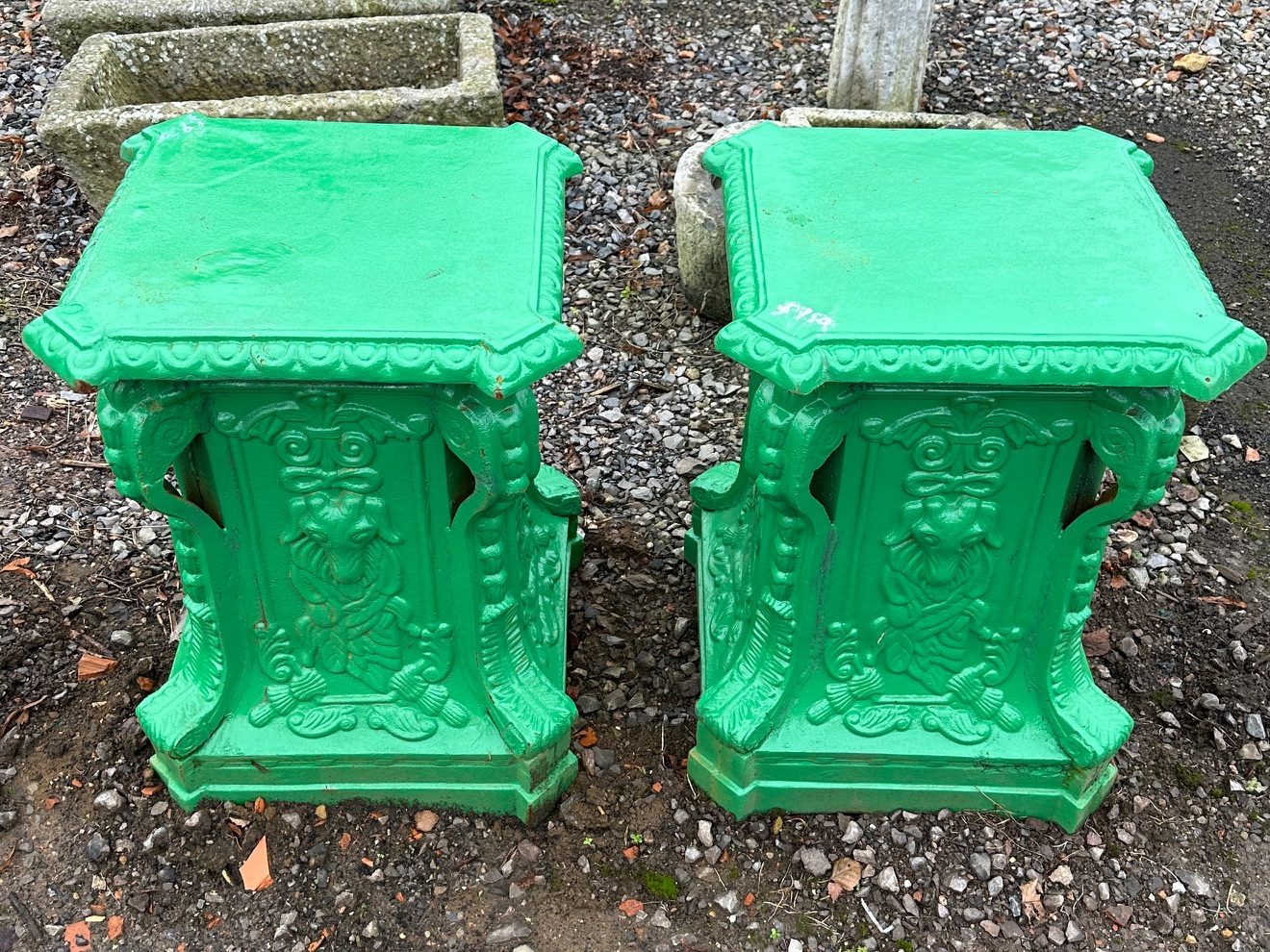 cast iron plinth - Wells Reclamation