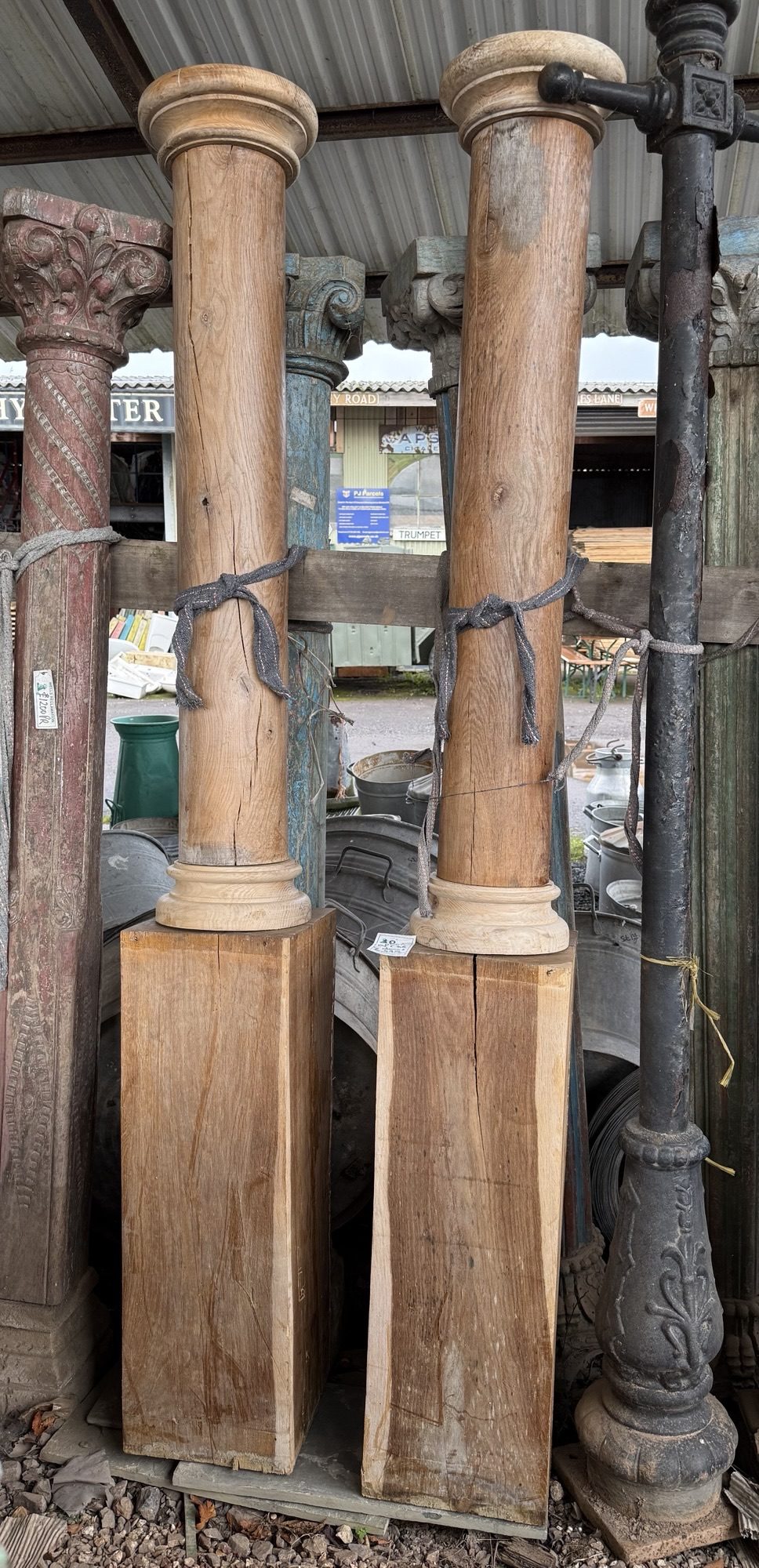 Reclaimed Oak Columns - Wells Reclamation