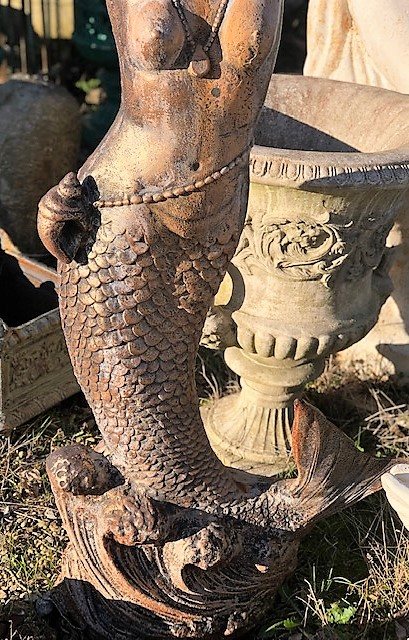 Cast iron garden statue - Wells Reclamation